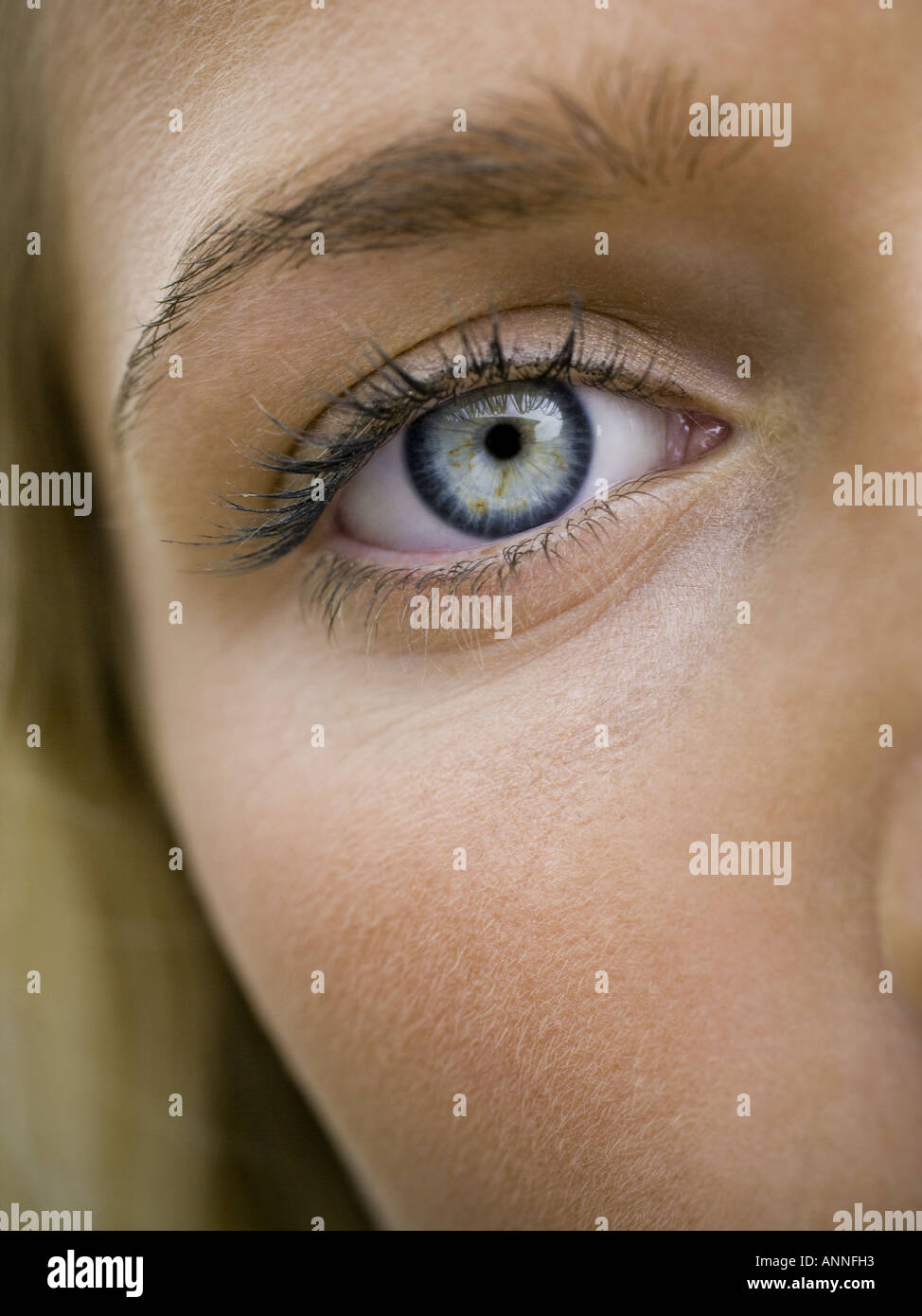 Girls eye hi-res stock photography and images - Alamy