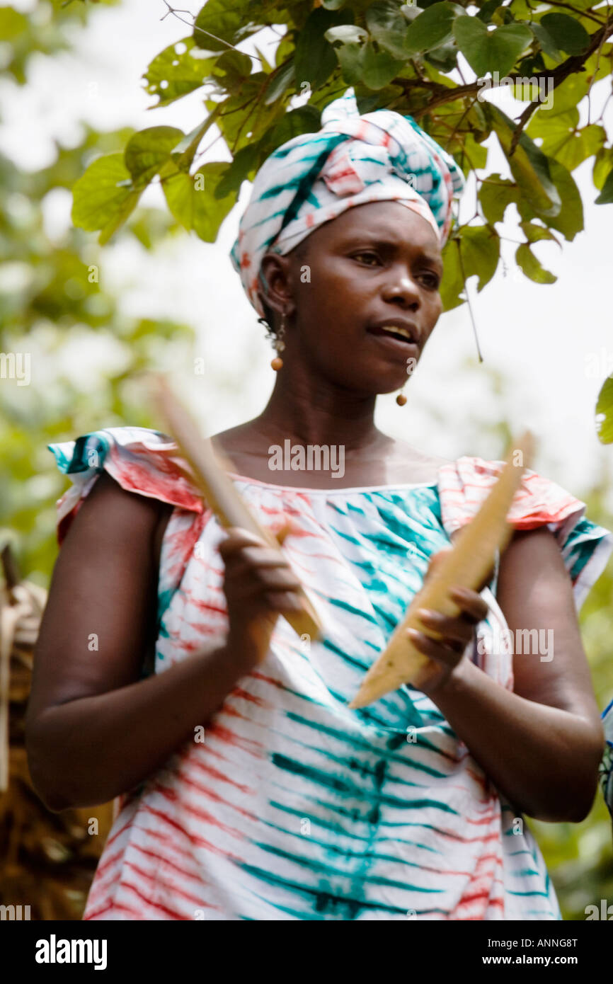 Dancer from the Jola tribe performing for tourists at the Makasutu ...