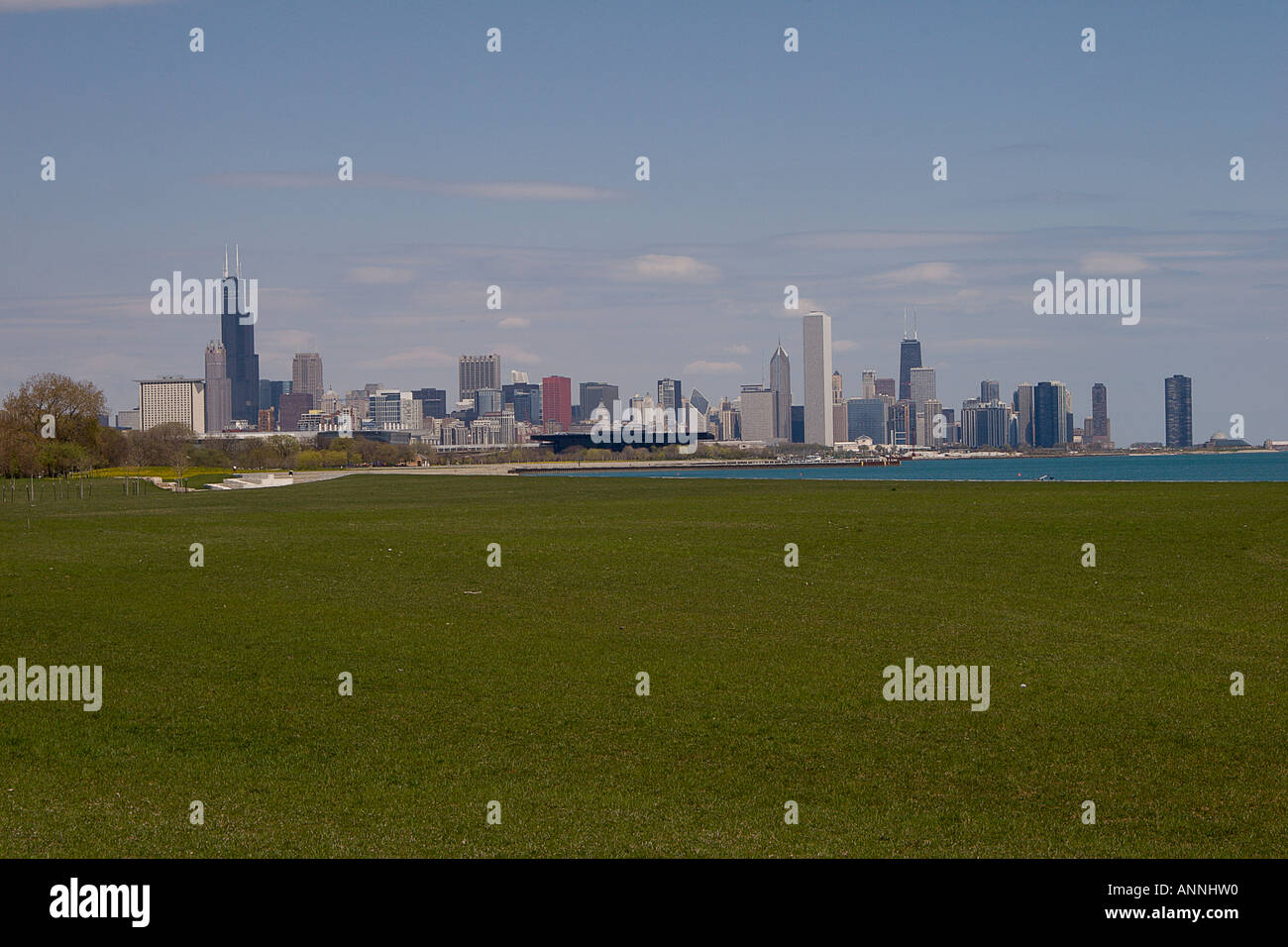 Day time view of the chicago lakefront skyline Stock Photo - Alamy