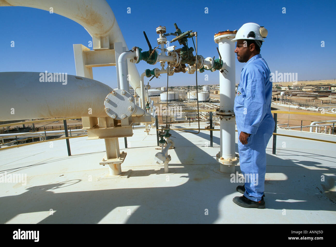 Oil Rig Marmul Oman Stock Photo - Alamy