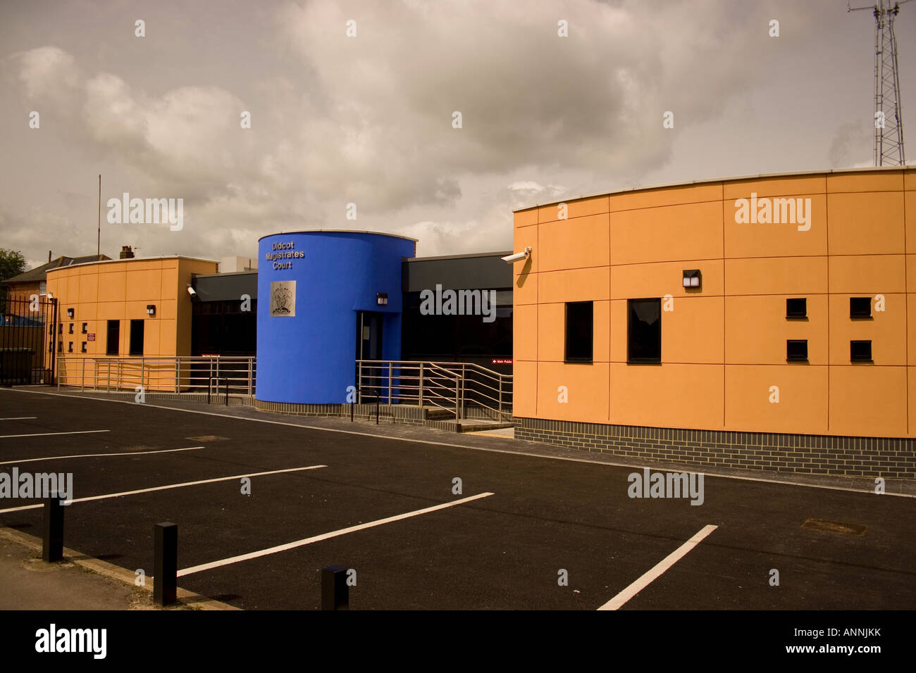 Didcot Magistrates Court Stock Photo - Alamy