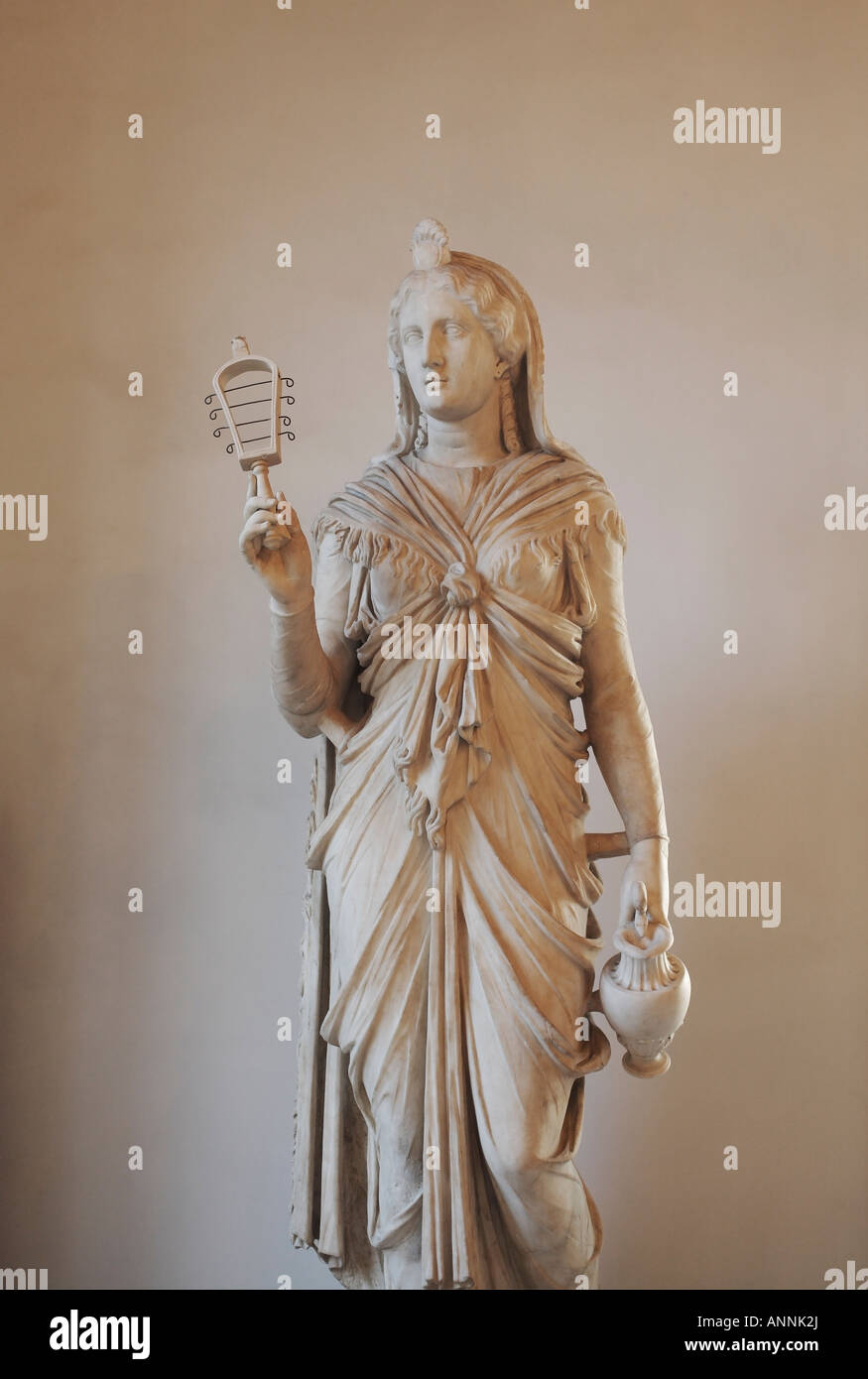 Isis statue roman hi-res stock photography and images - Alamy