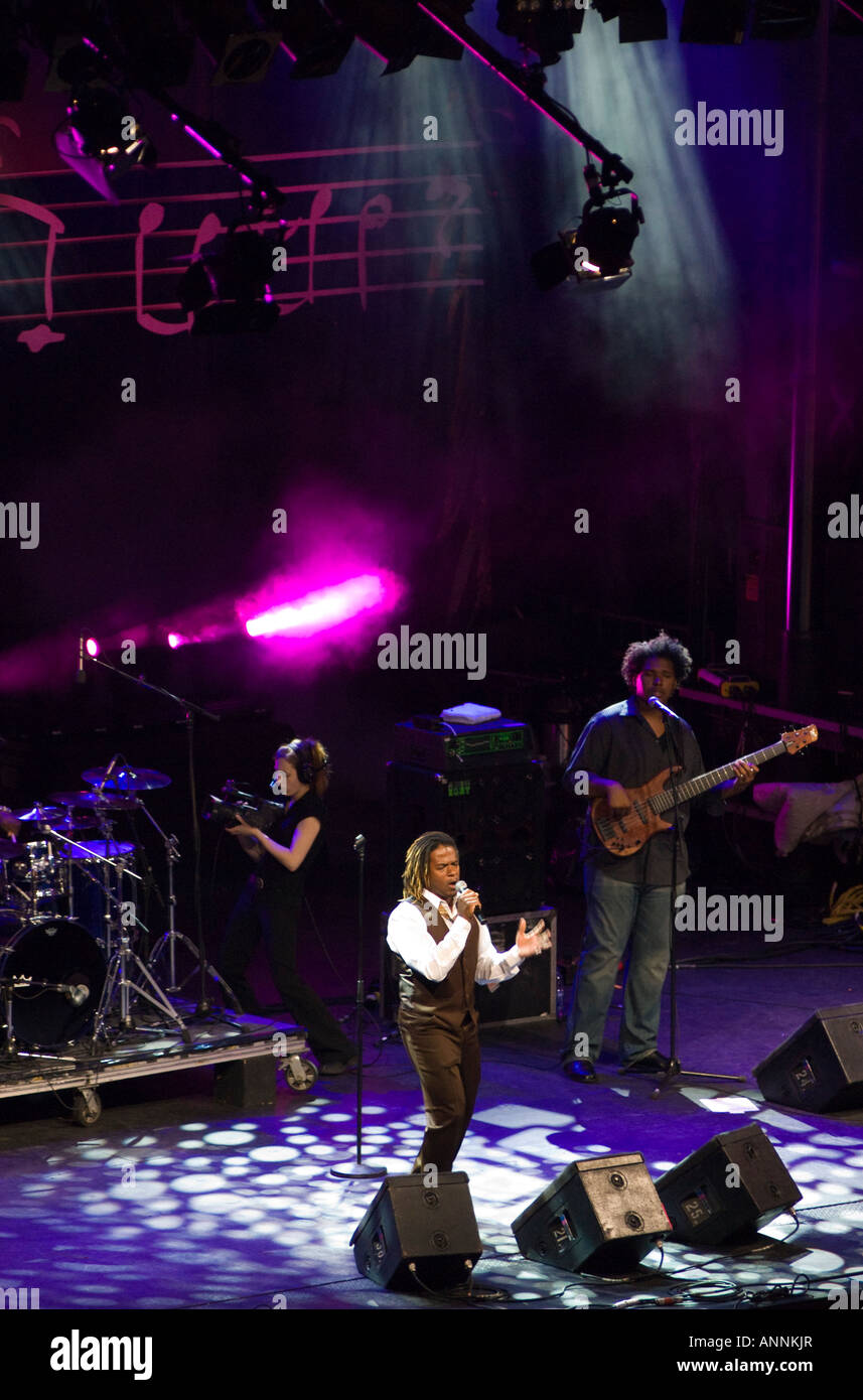 Montreal canada quebec singer hi-res stock photography and images - Alamy