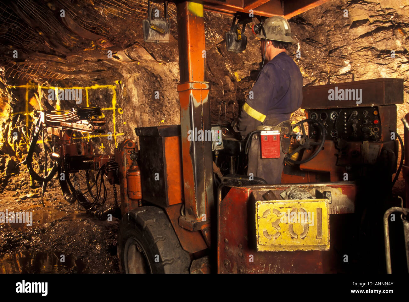 Gold Miner Drilling Stock Photos & Gold Miner Drilling Stock Images - Alamy