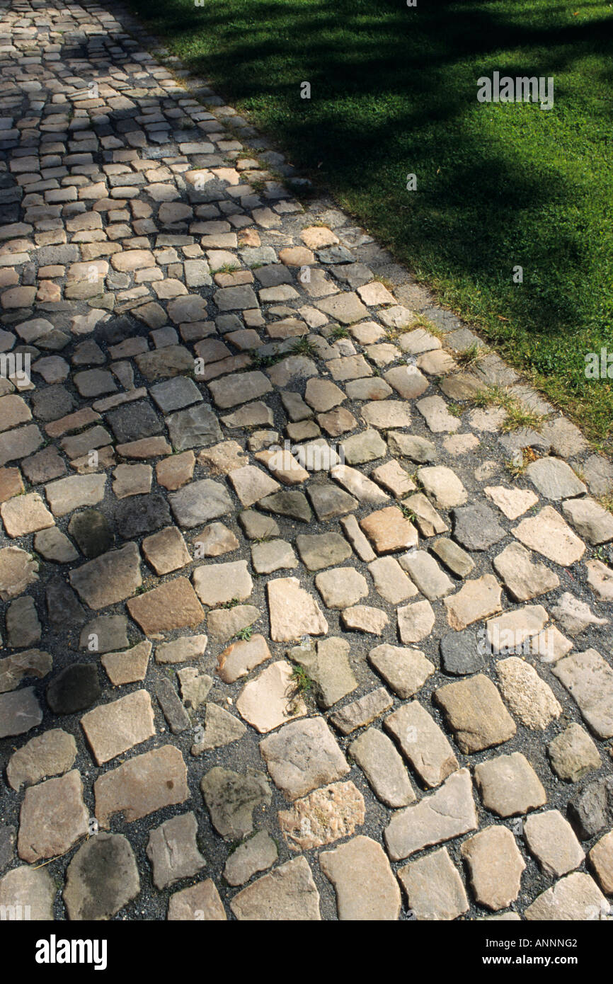Cobblestone pathways hi-res stock photography and images - Alamy