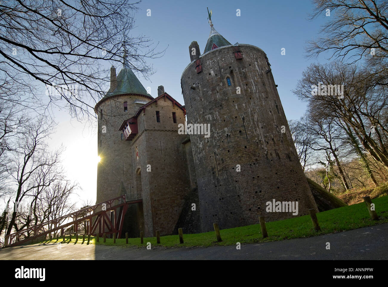 Cardiff castle medieval day hi-res stock photography and images - Alamy