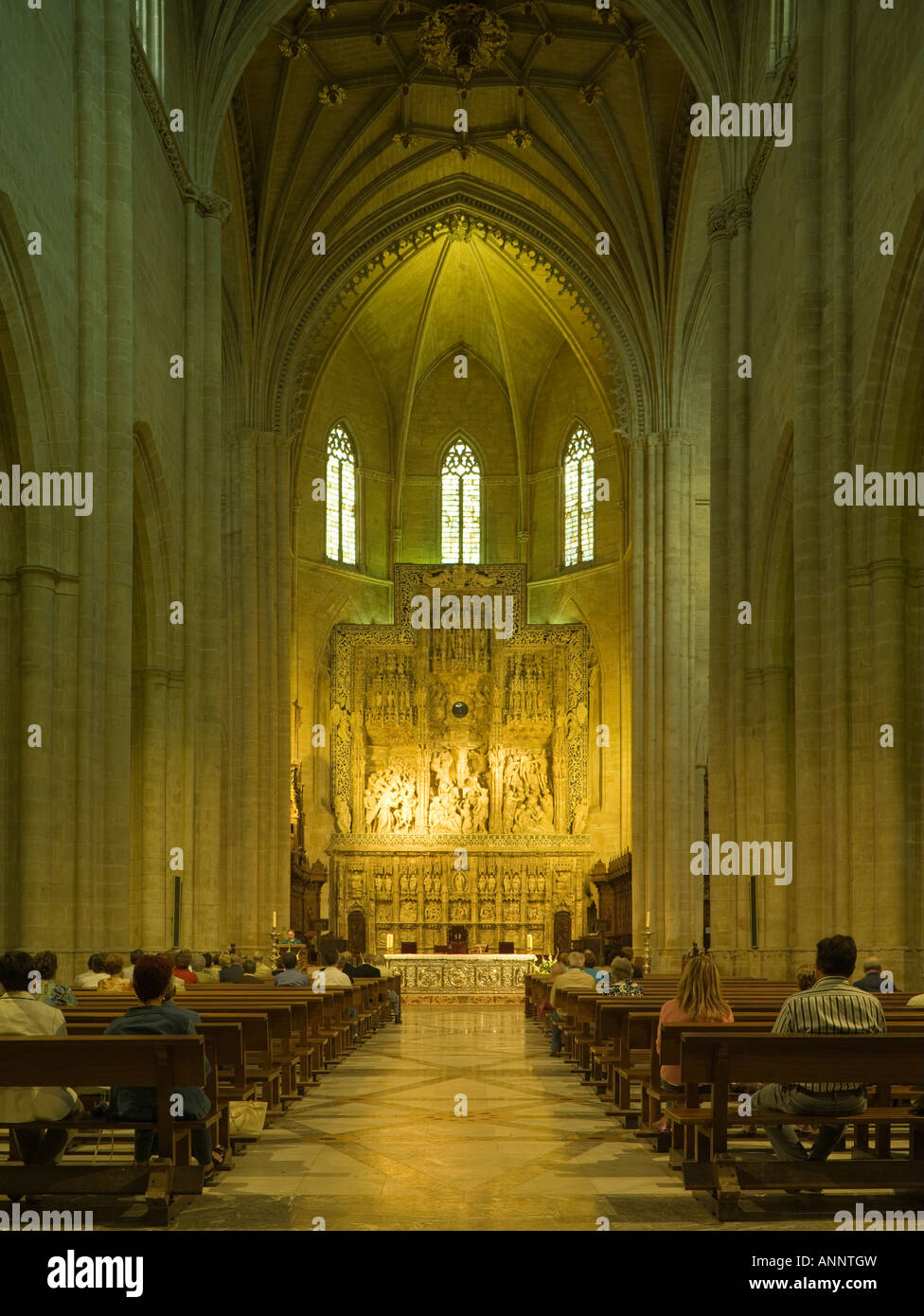 nave, Huesca Cathedral (Catedral de la Transfiguración del Señor ...