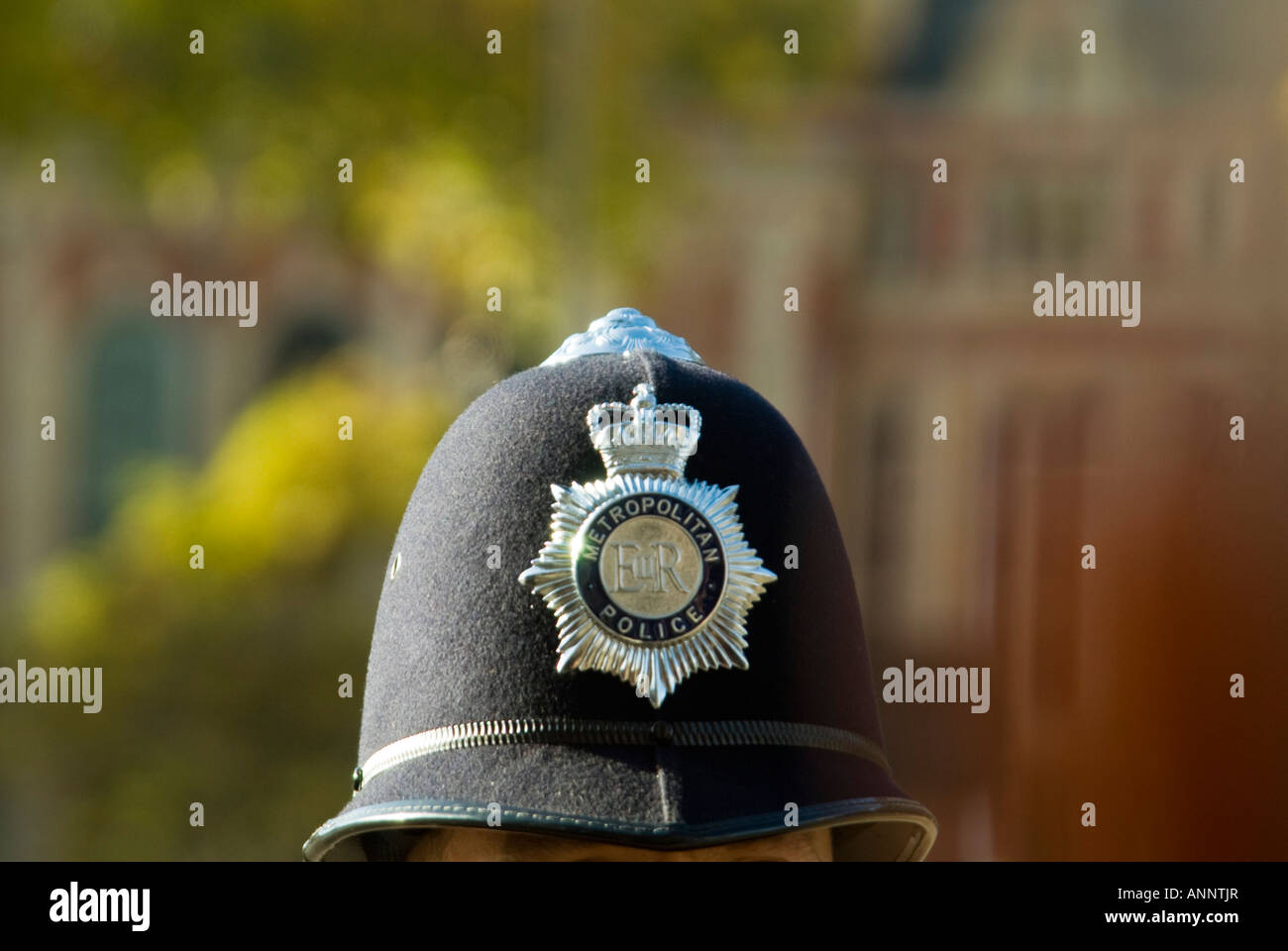 London policeman hi-res stock photography and images - Alamy