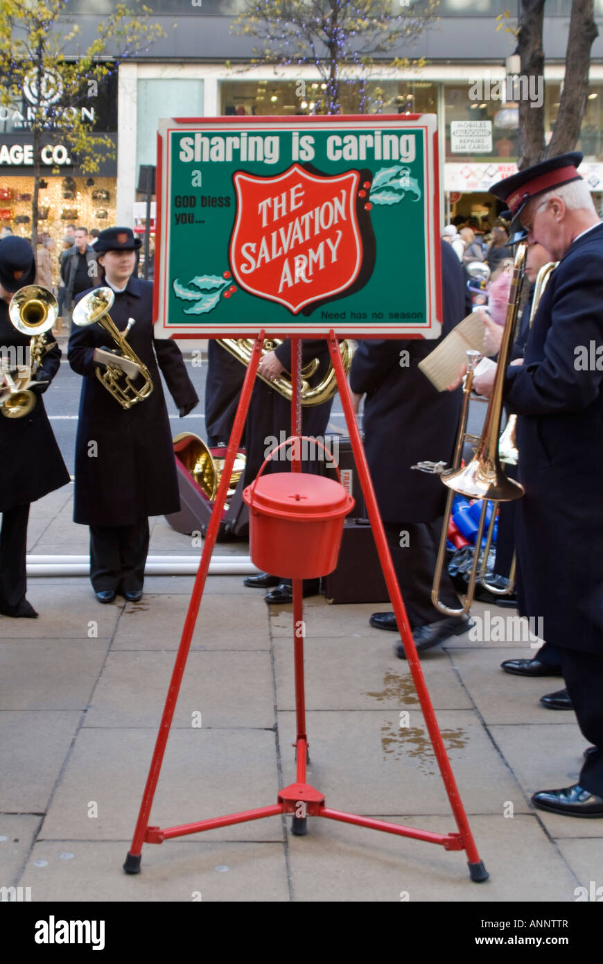 Oxford instruments sign hi-res stock photography and images - Alamy