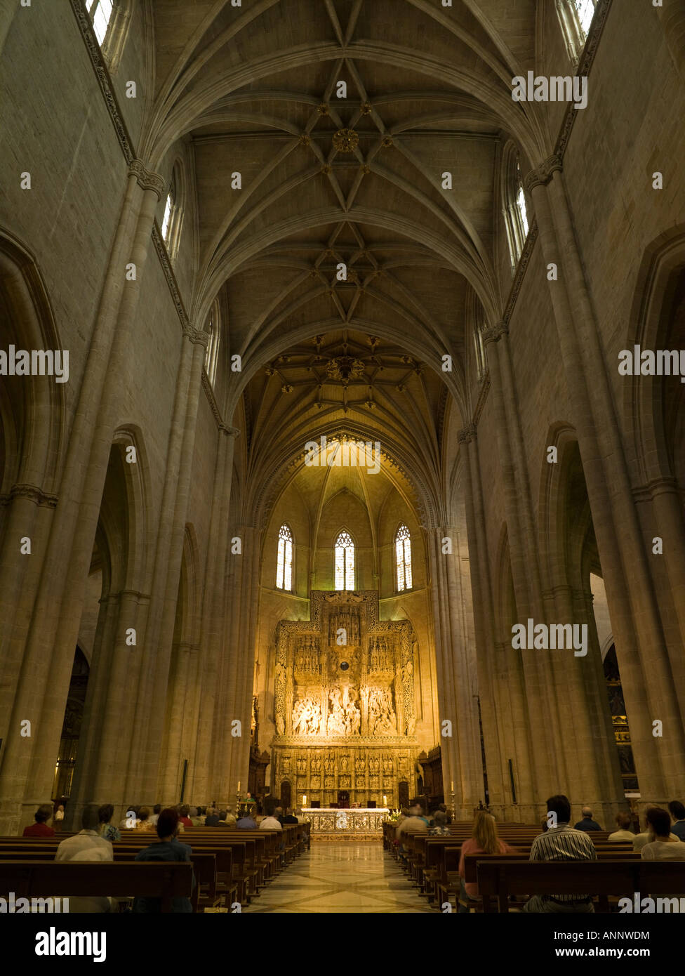 Sunday mass, nave, Huesca Cathedral (Catedral de la Transfiguración del ...