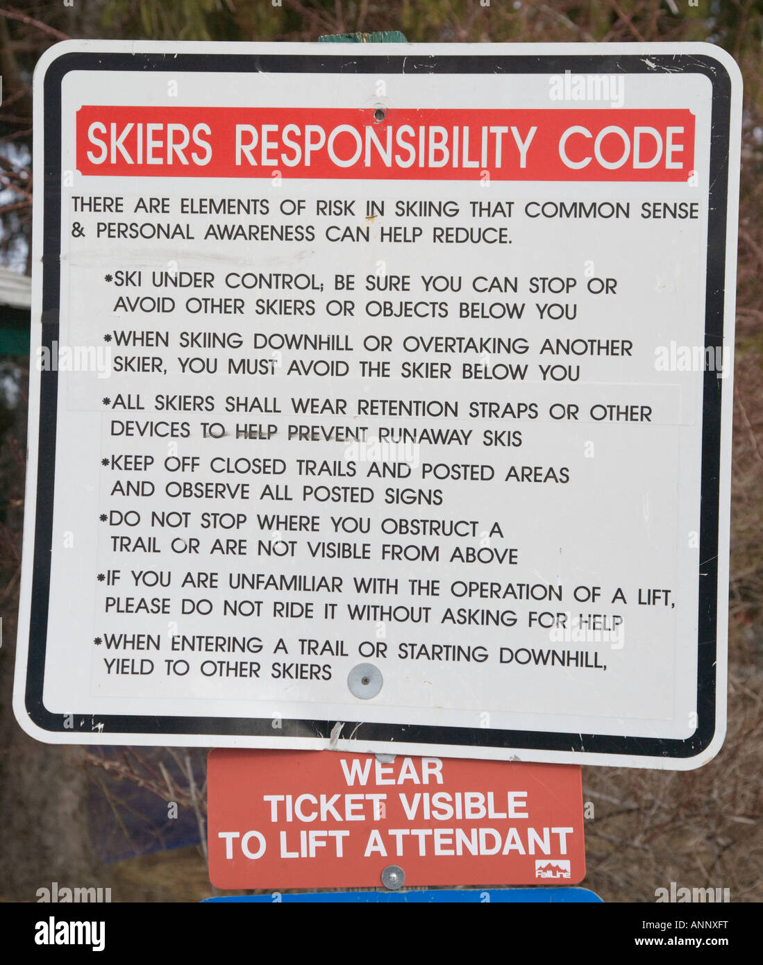 Ski safety rules hi-res stock photography and images - Alamy