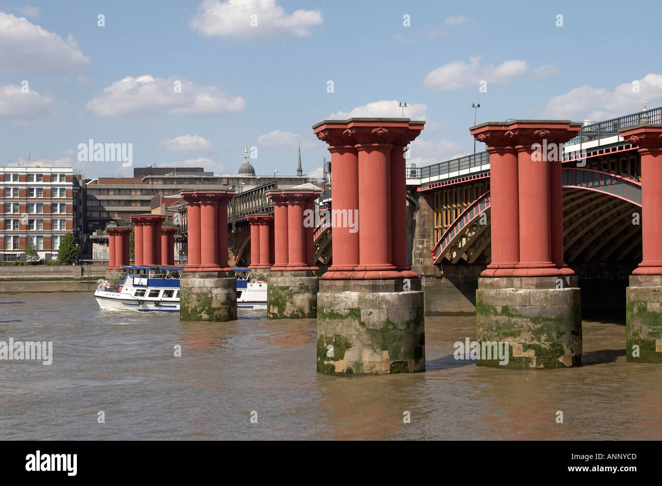 Old blackfriars railway bridge hi-res stock photography and images - Alamy