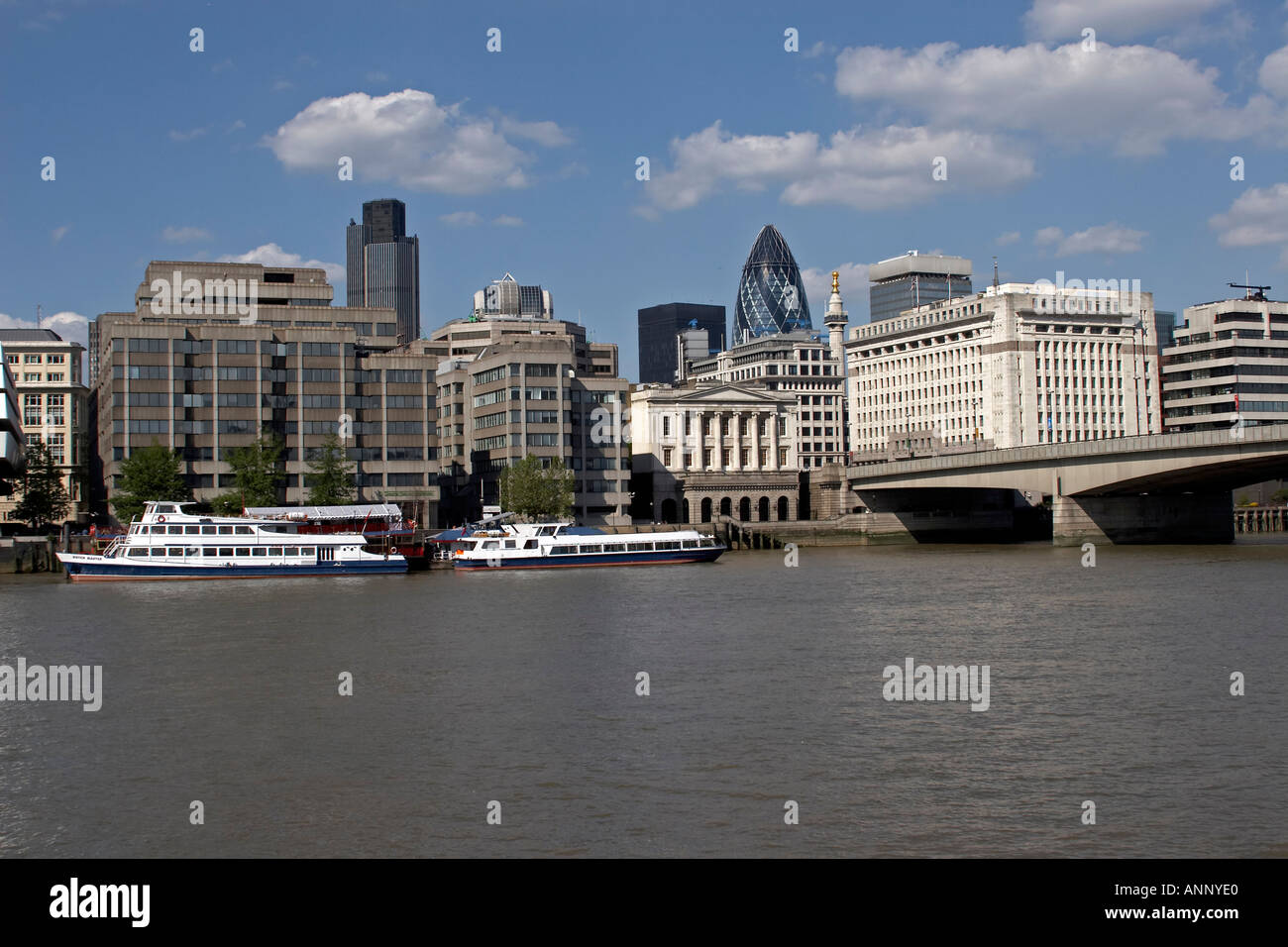 View north east across River Thames with boats of London Bridge and ...