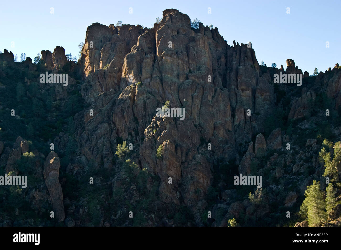 Rock formation at Pinnacles National Monument Stock Photo - Alamy