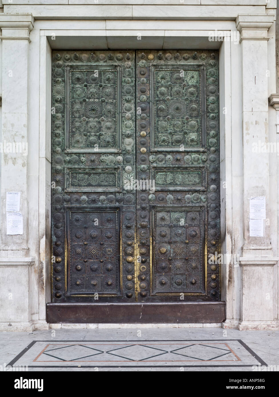 The gate of the great umayyad mosque hi-res stock photography and ...