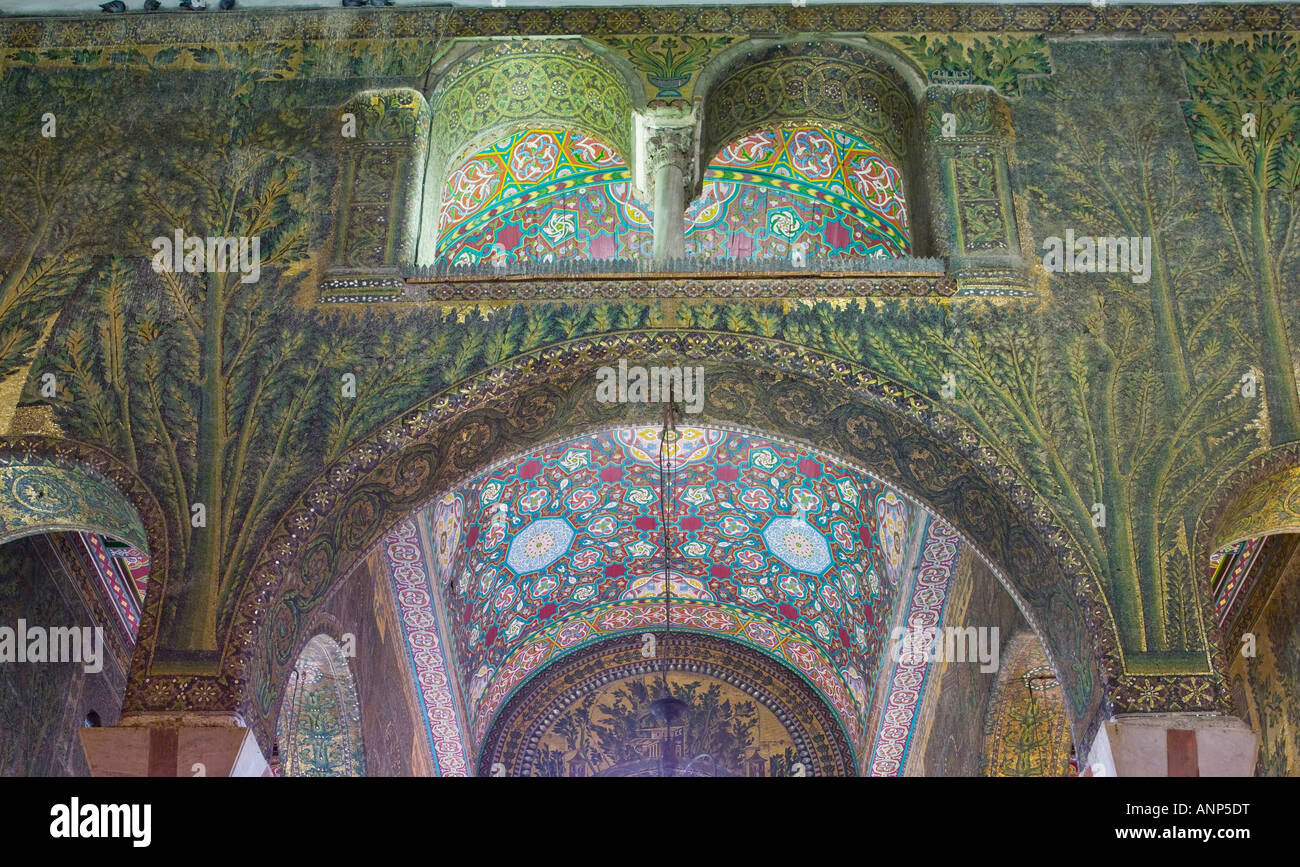 mosaics behind West door, Bab al-Barid, of Great Mosque of Damascus ...