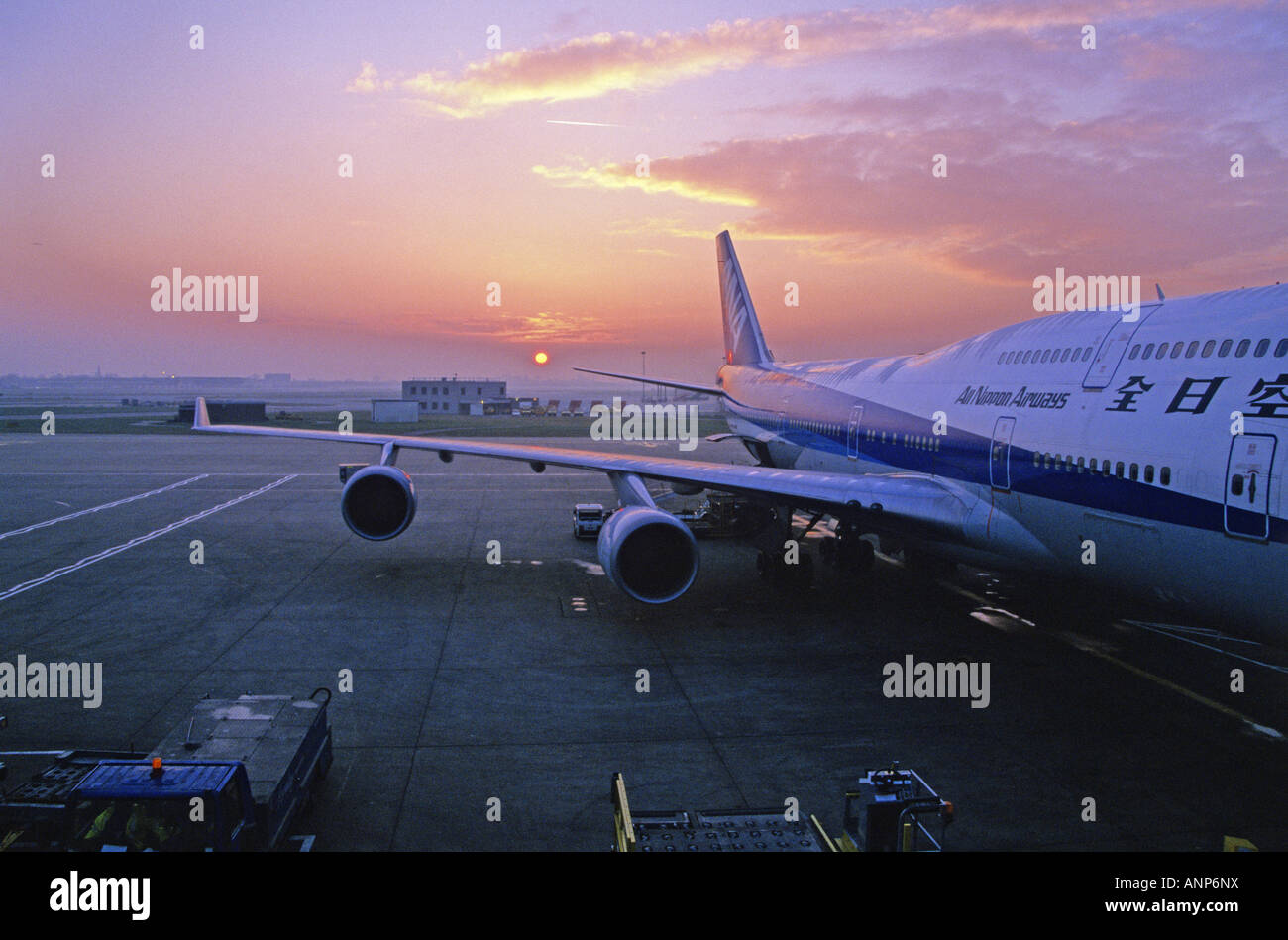 The Sunset at London Heathrow International Airport UK Stock Photo - Alamy