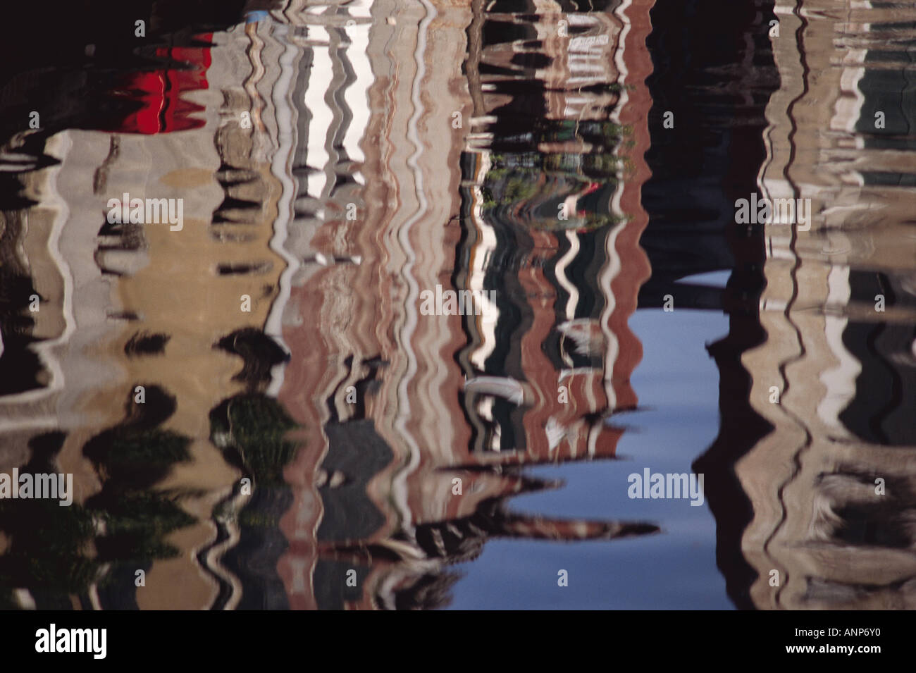 Reflection of a building on water Stock Photo - Alamy