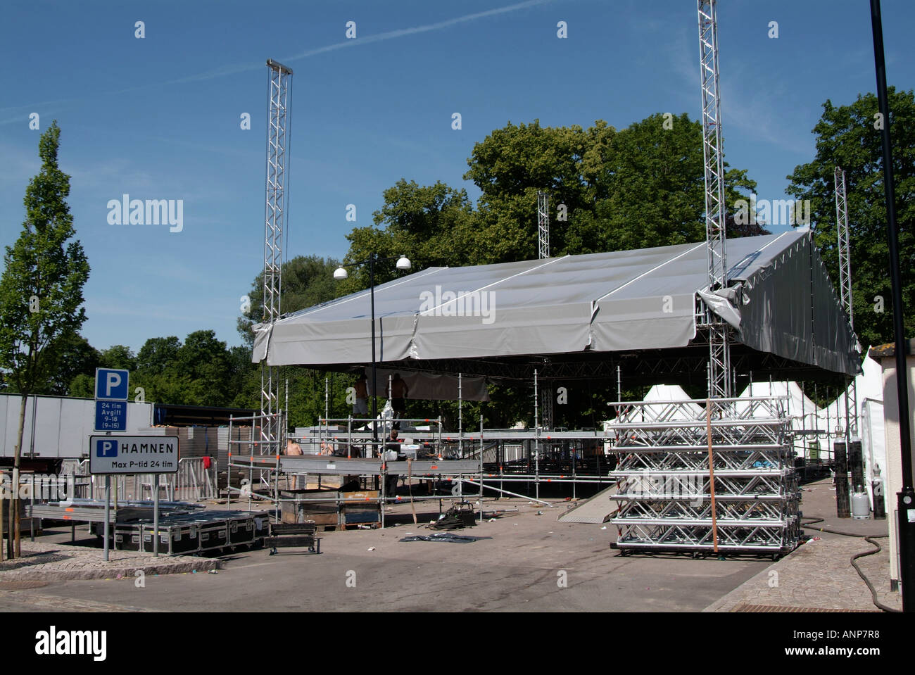 Roadie, stage hi-res stock photography and images - Alamy