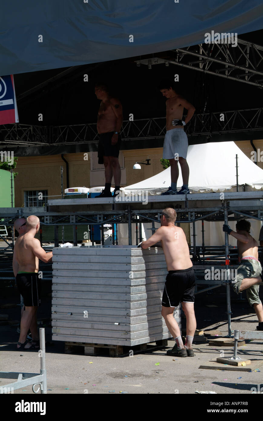 Roadies hi-res stock photography and images - Alamy