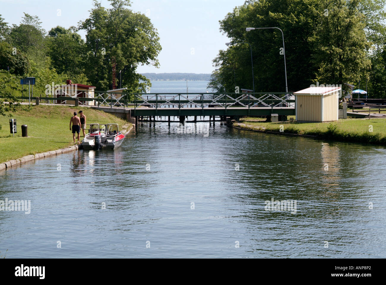 Lock gate canal vattern climb hi-res stock photography and images - Alamy