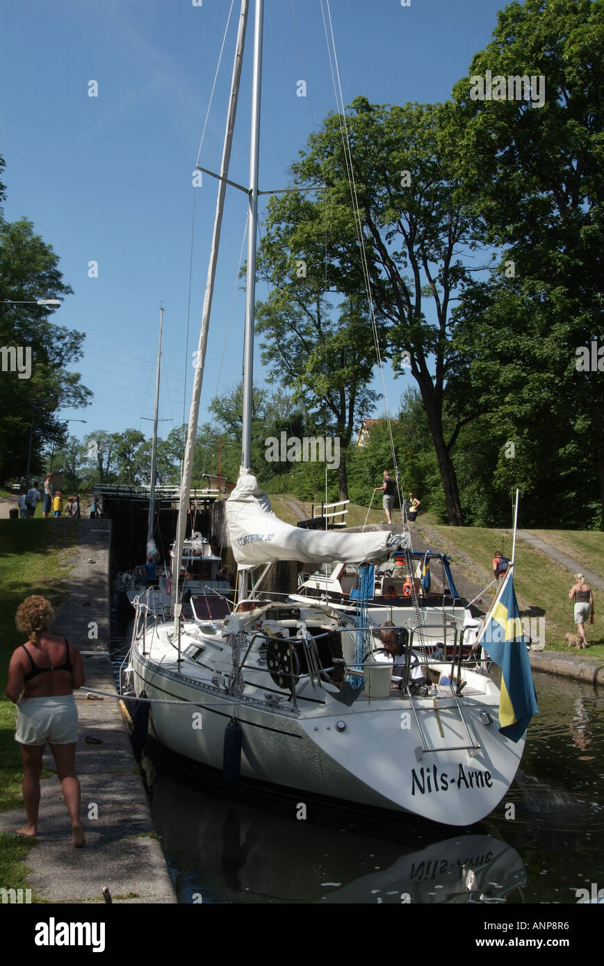 Lock gate canal vattern climb hi-res stock photography and images - Alamy