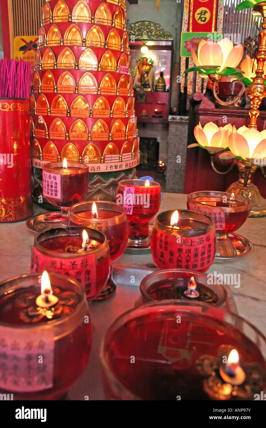Chinese taoist temple altar gods hi-res stock photography and images ...