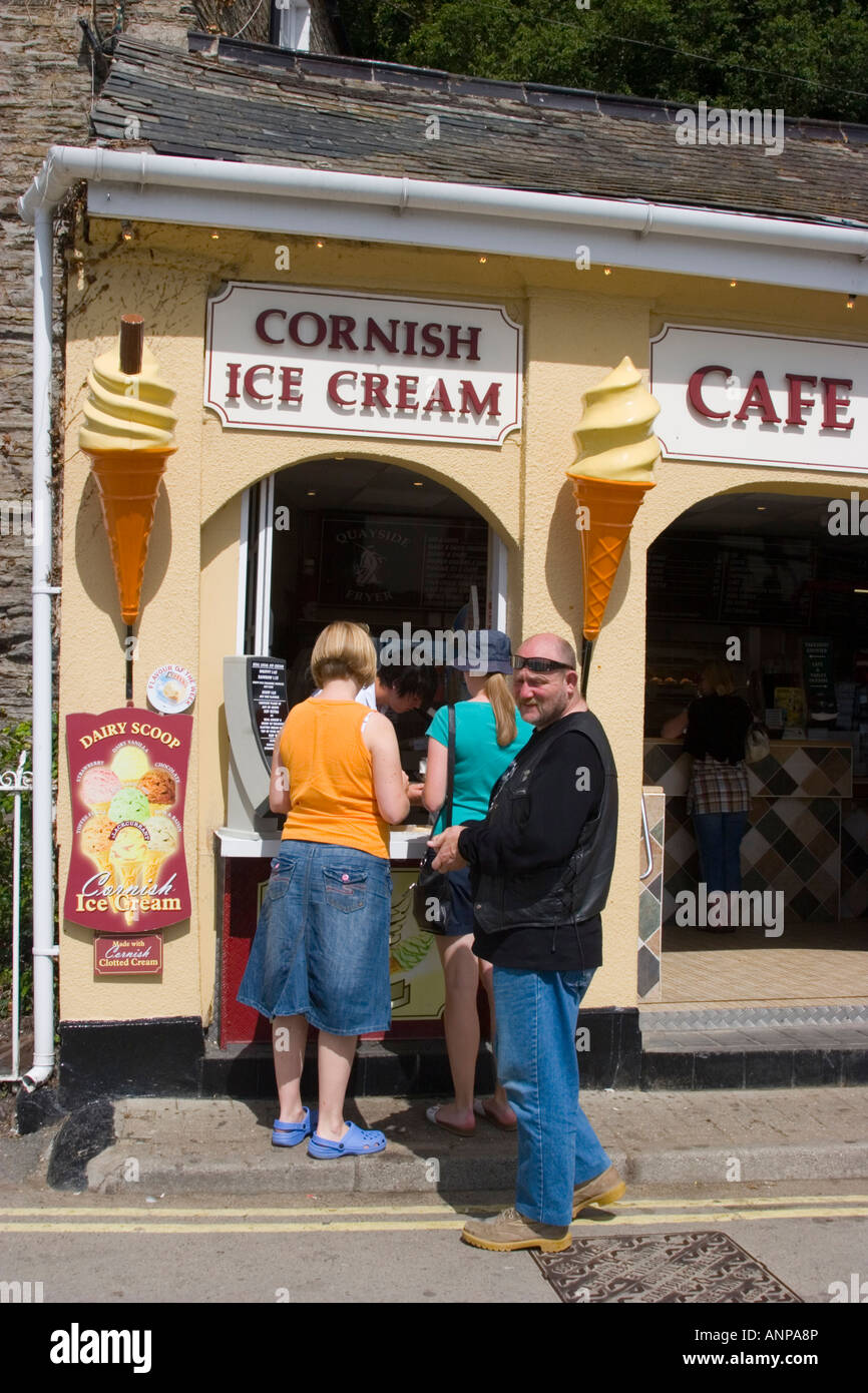 Queue for Cornish ice cream Stock Photo - Alamy