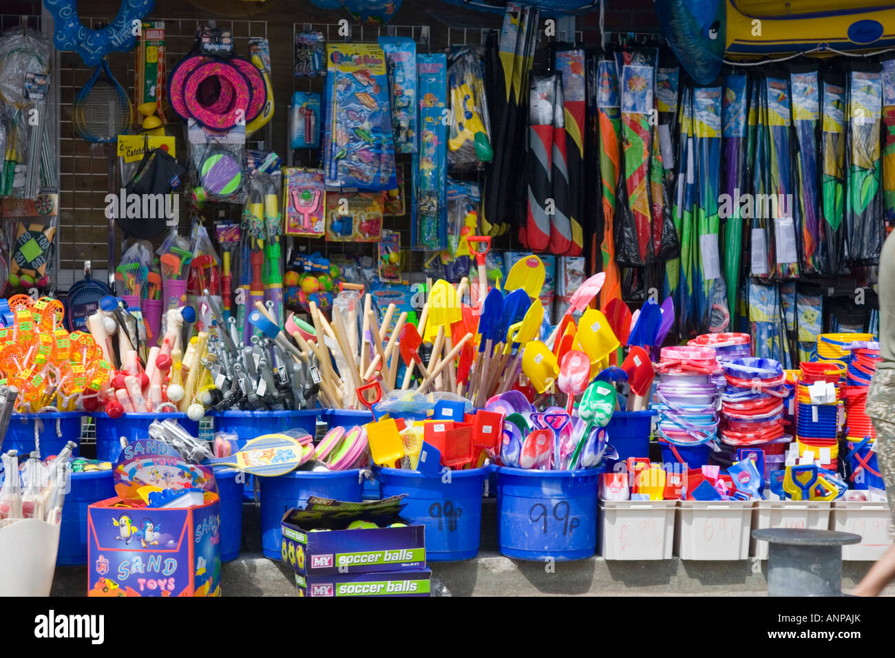 Selling buckets and spades hi-res stock photography and images - Alamy