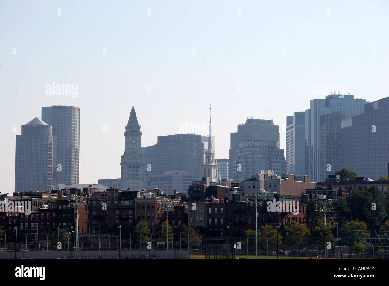 Old and new buildings hi-res stock photography and images - Alamy