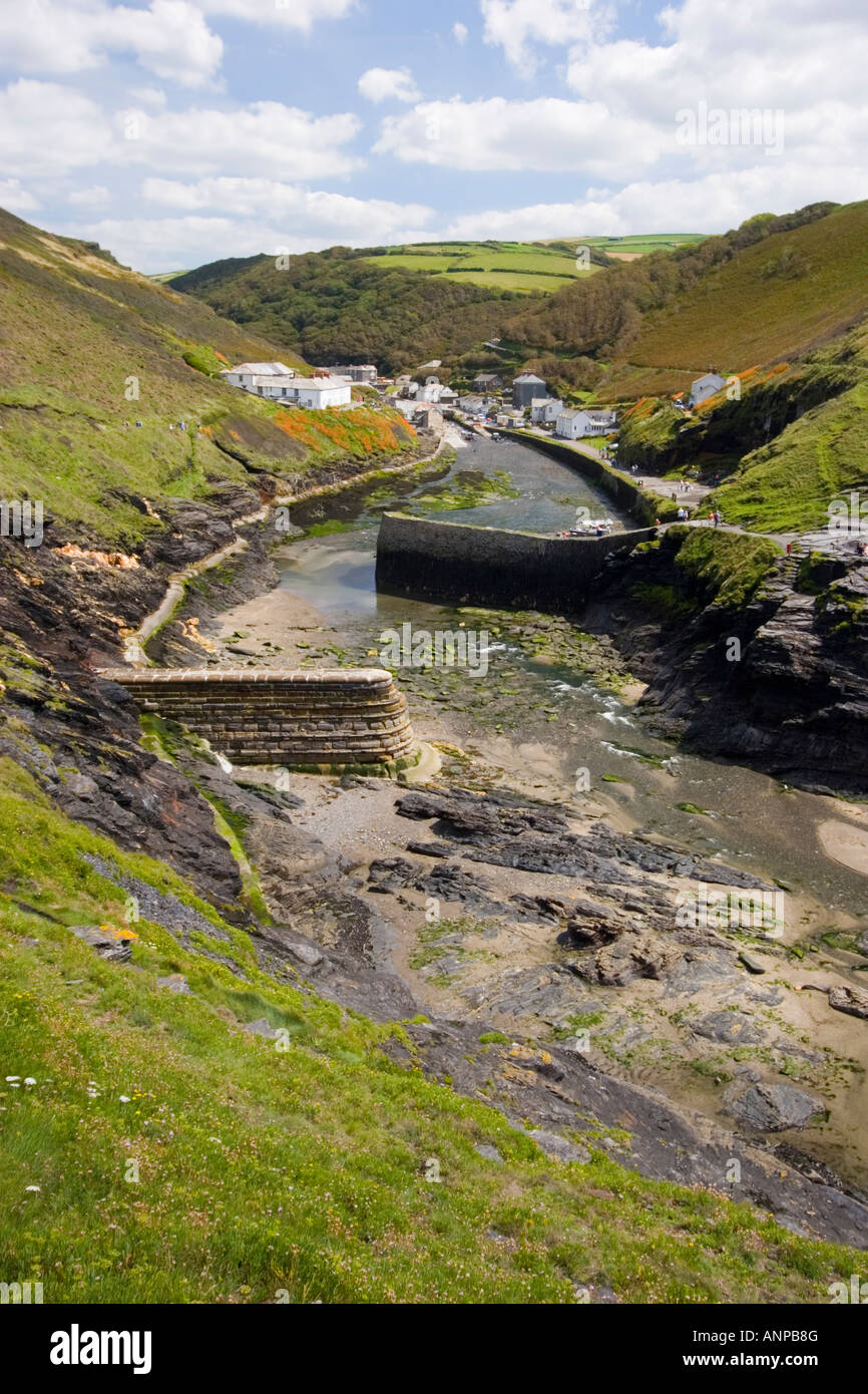 Boscastle harbour in north Cornwall Stock Photo - Alamy