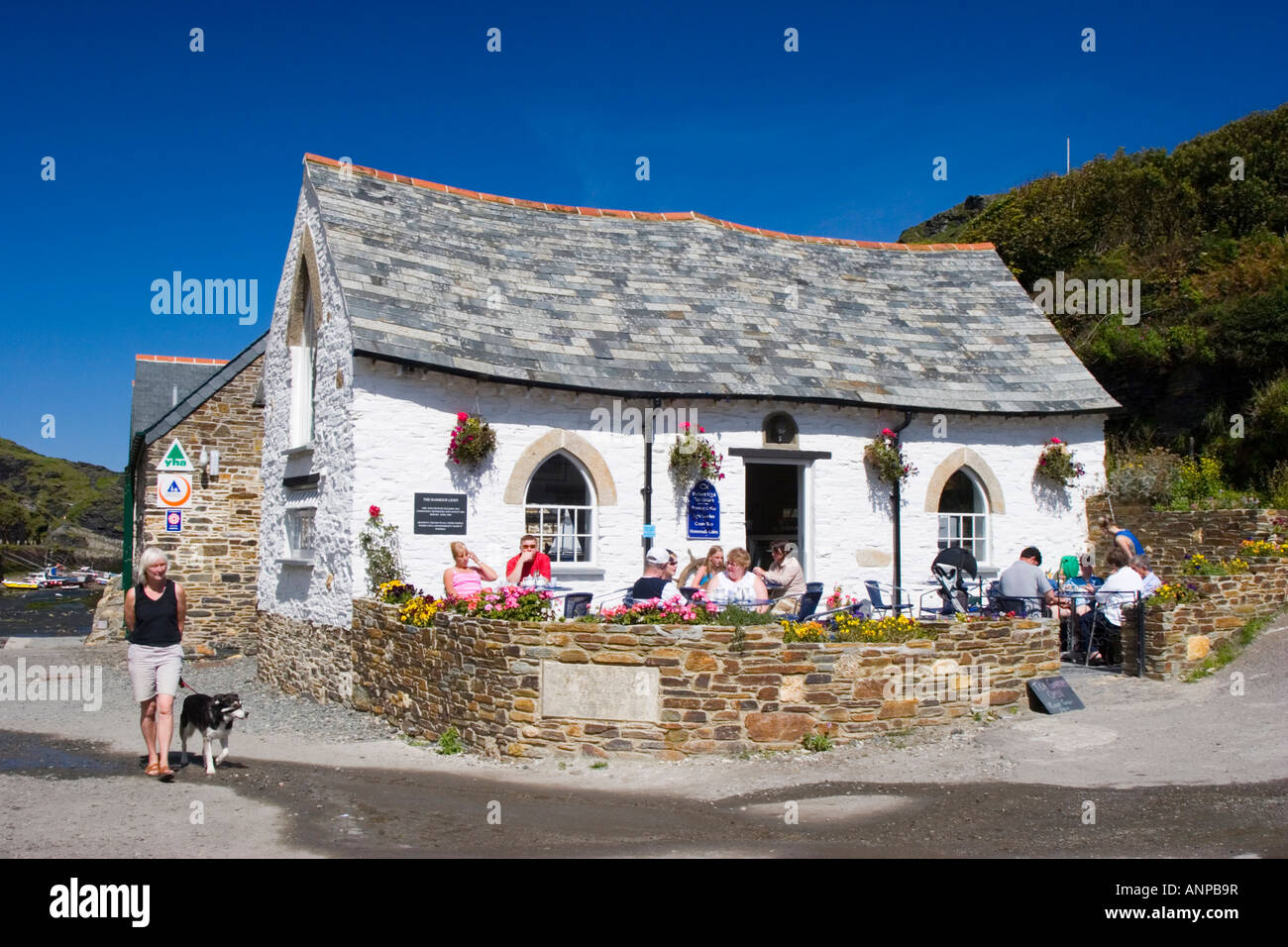 The Harbour Light tea shop in Boscastle Stock Photo - Alamy