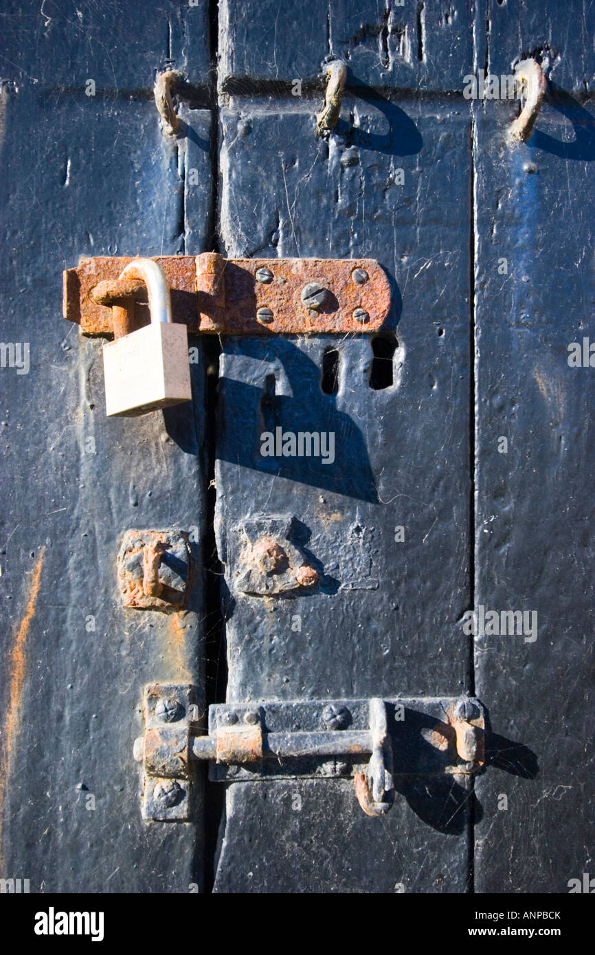 Bolted door hi-res stock photography and images - Alamy