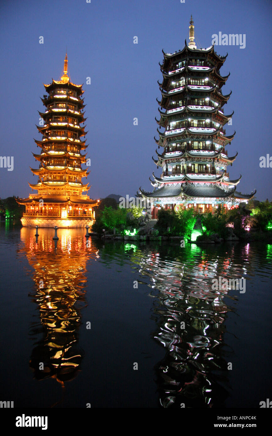 Asian pagoda lit up at night hi-res stock photography and images - Alamy