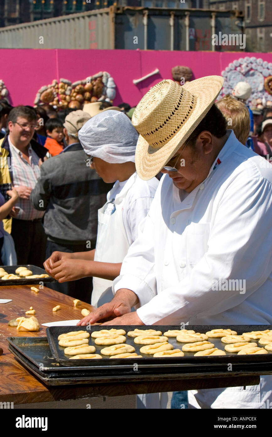 Bread being made into the shape of a skull to celebrate the Day of the ...