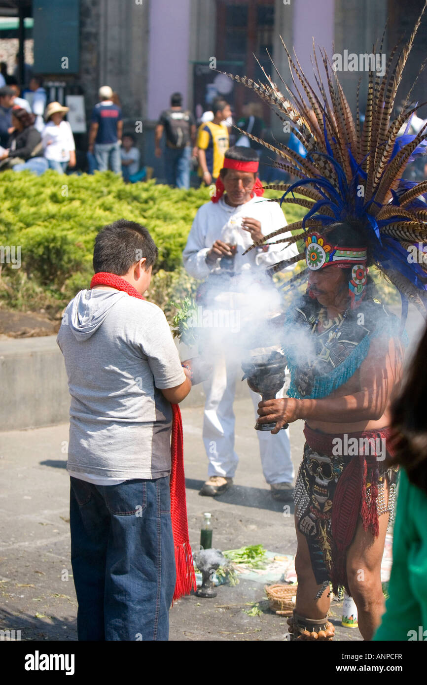 Aztec indians hi-res stock photography and images - Alamy