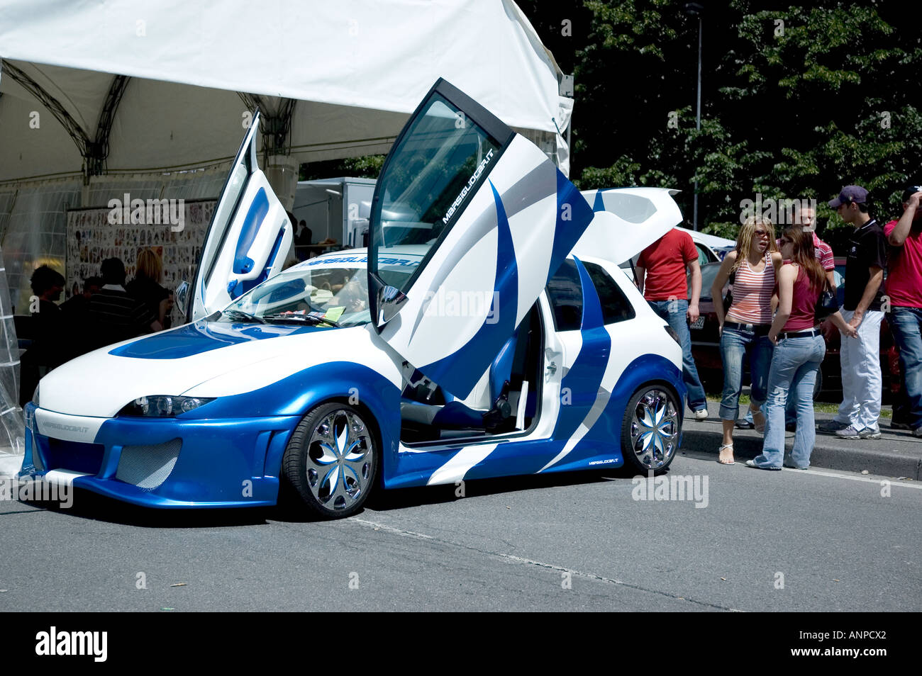 Exposition tuning hi-res stock photography and images - Alamy