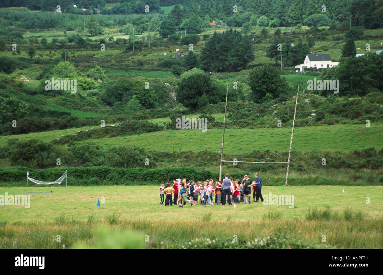Children playing gaelic football hi-res stock photography and images ...