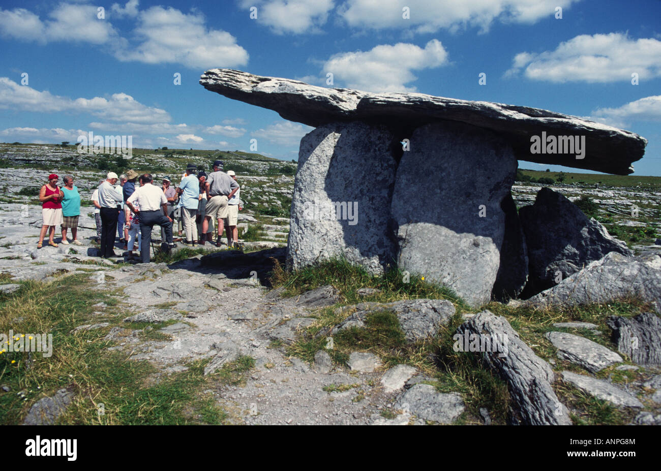 Poulnabrone prehistoric Dolmen, Burren, Clare, Ireland Stock Photo - Alamy