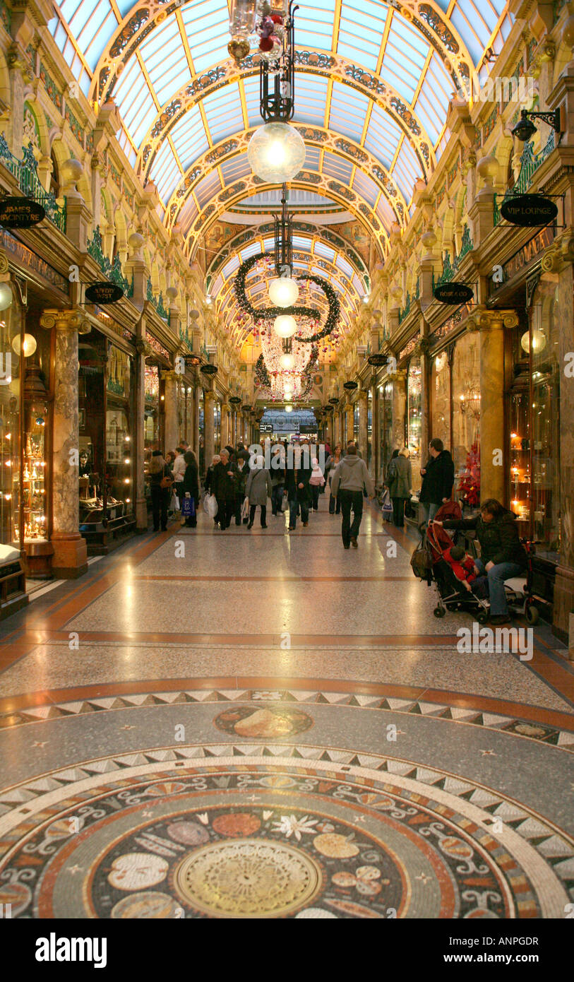 Victoria Quarter shopping centre, Leeds Stock Photo - Alamy