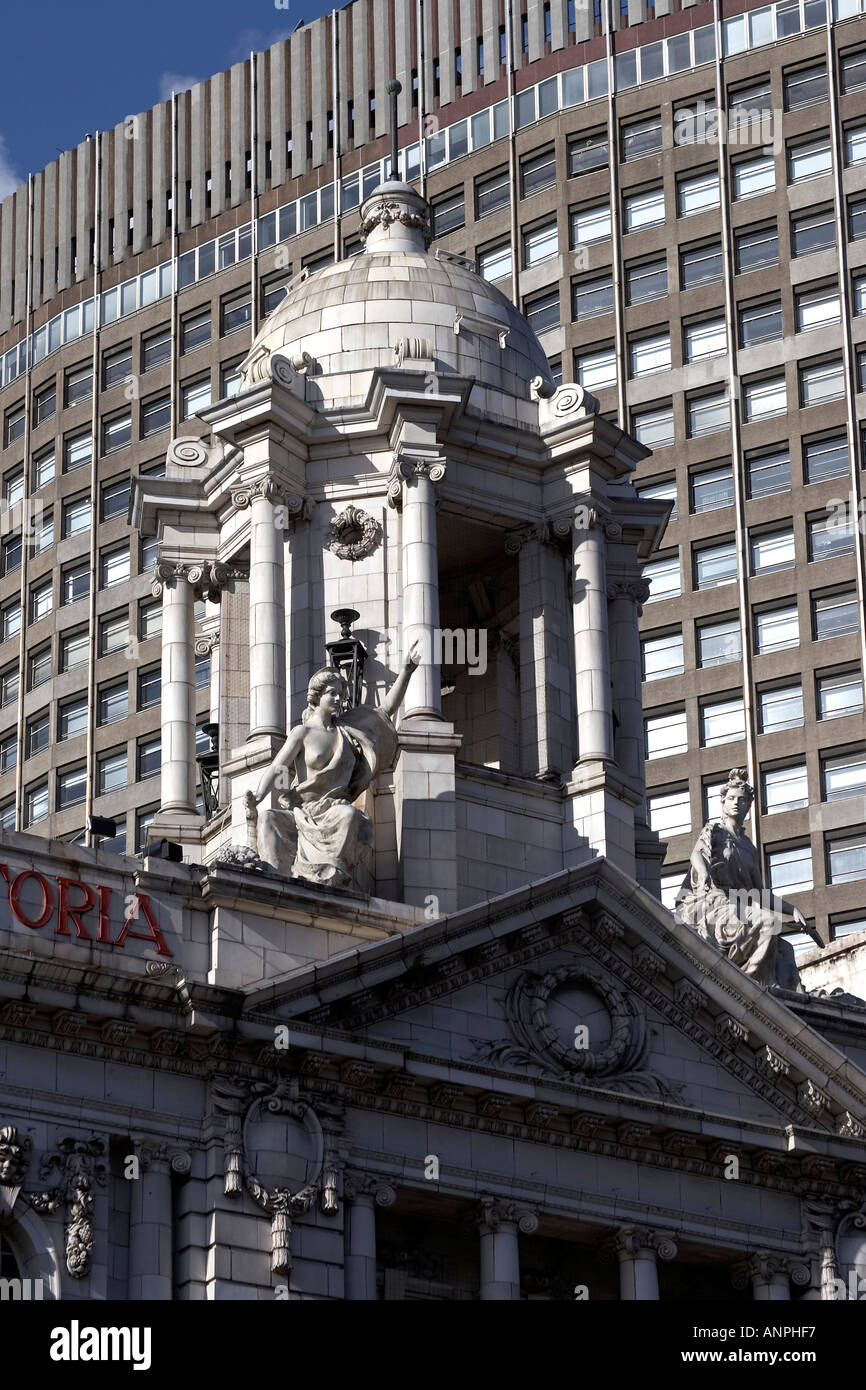Victoria Palace Theatre London SW1 England Stock Photo - Alamy