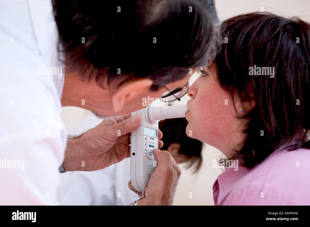breath test - test to measure carbon monoxide levels Stock Photo - Alamy
