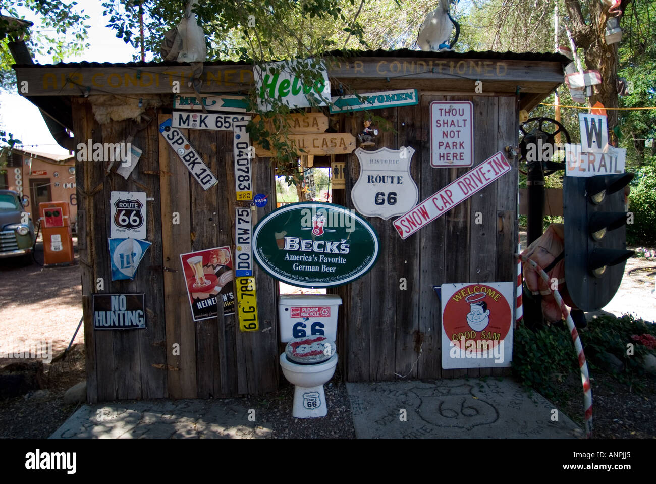 Route 66 plates hi-res stock photography and images - Alamy