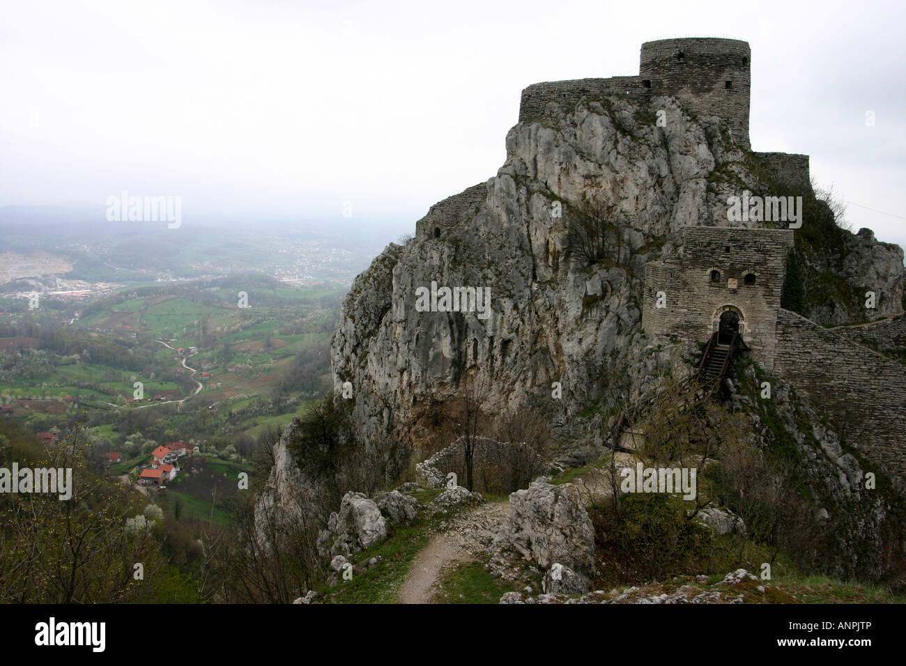 Srebrenik Castle, near Srebrenik, Bosnia & Herzegovina Stock Photo - Alamy