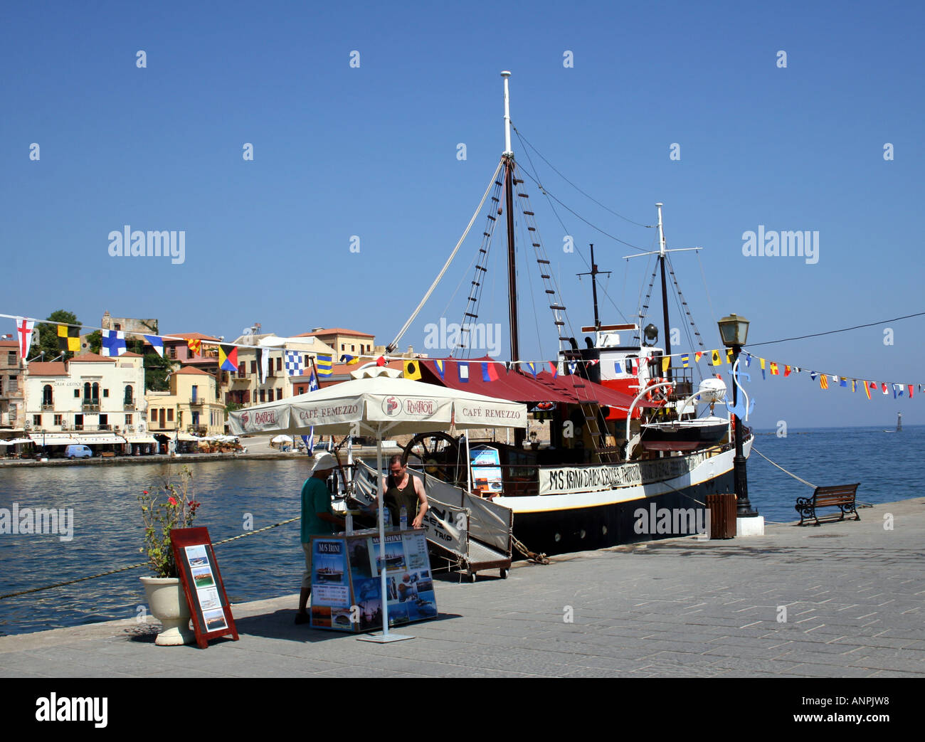 THE HISTORIC HARBOUR AREA OF CHANIA. CRETE. GREEK ISLAND. EUROPE Stock ...