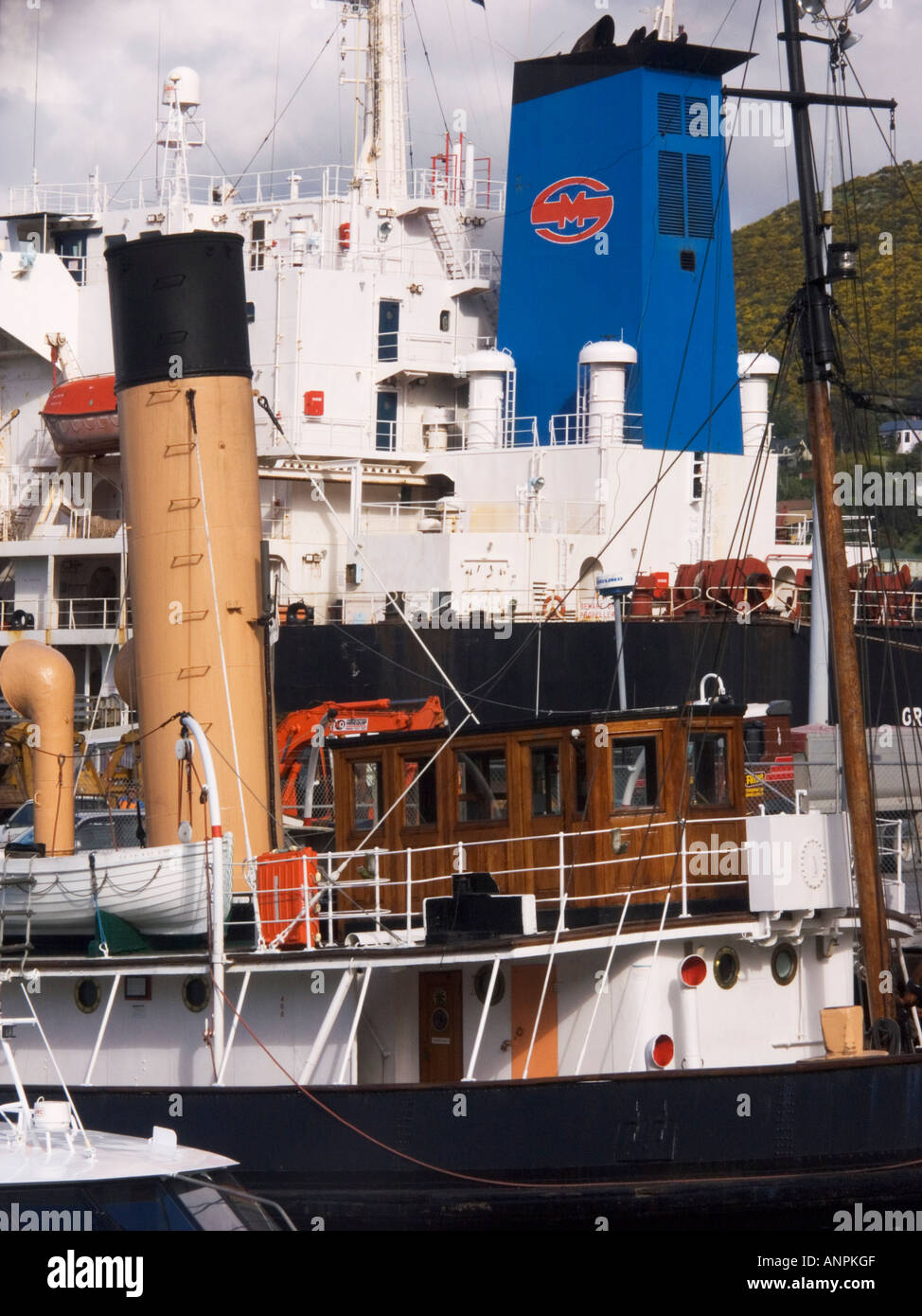 Old steam tug hi-res stock photography and images - Alamy