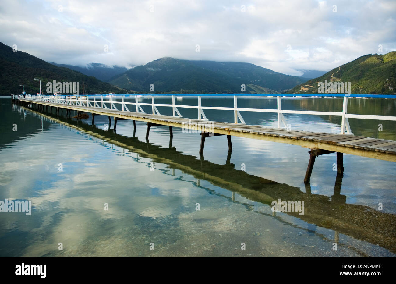 pier at Okiwa bay near Anakiwa at head of Queen Charlotte track in the ...