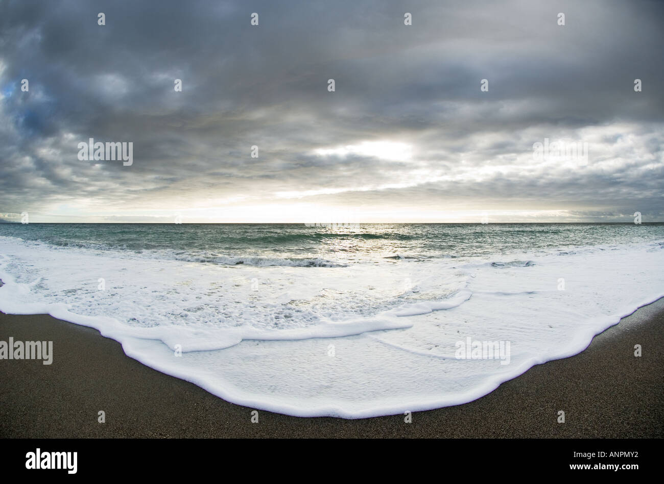 Tidal Wave Approaching High Resolution Stock Photography and Images - Alamy