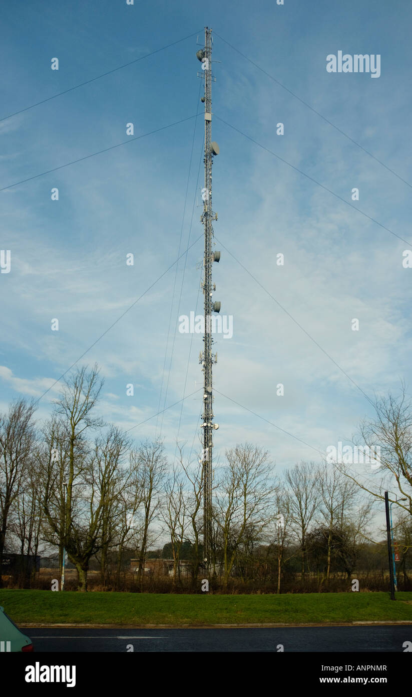 Tall radio, telephone mast Stock Photo - Alamy