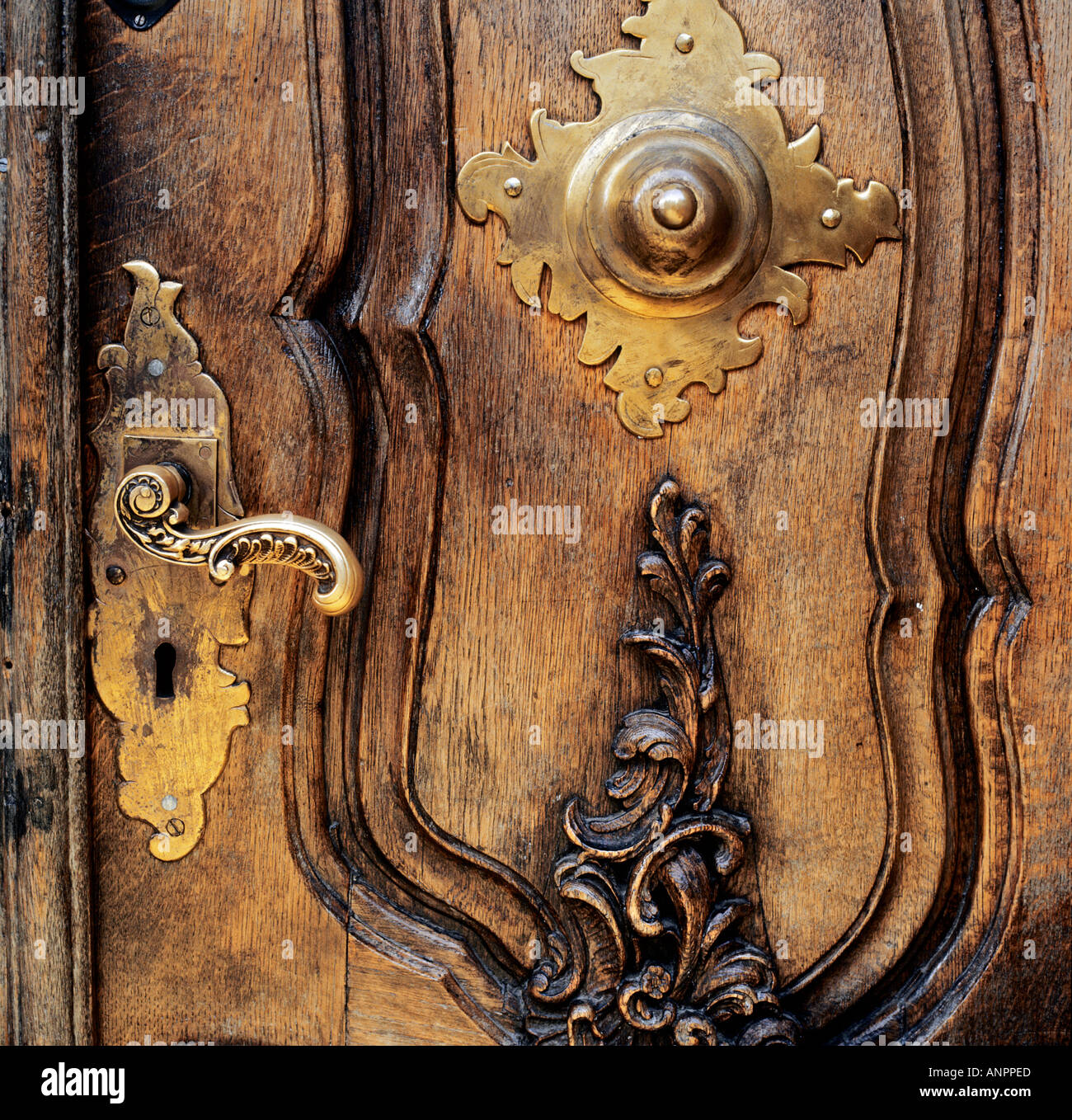 Bell push hi-res stock photography and images - Alamy